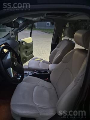 Black Nissan Pathfinder 2011 in Riga, with an engine capacity of 3.00 L and mileage of 272 thousand km for 8250 €, photo 3 on AUTOMOTO.COM.LV