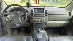 Blue Nissan Pathfinder 2005 in Rezekne, with an engine capacity of 2.50 L and mileage of 323 thousand km for 5300 €, photo 7 on AUTOMOTO.COM.LV
