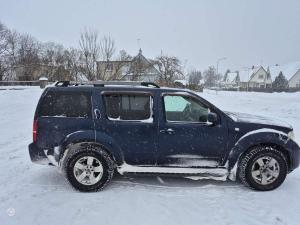 Zils Nissan Pathfinder 2006 Kupiškis, ar dzinēja tilpumu 2.50 L un nobraukumu 430 tūkst. km par 2900 €, foto 8 vietnē AUTOMOTO.COM.LV