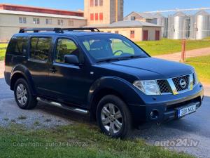 Blue Nissan Pathfinder 2006 in Tartu, with an engine capacity of 2.50 L and mileage of 324 thousand km for 1900 €, photo  on AUTOMOTO.COM.LV