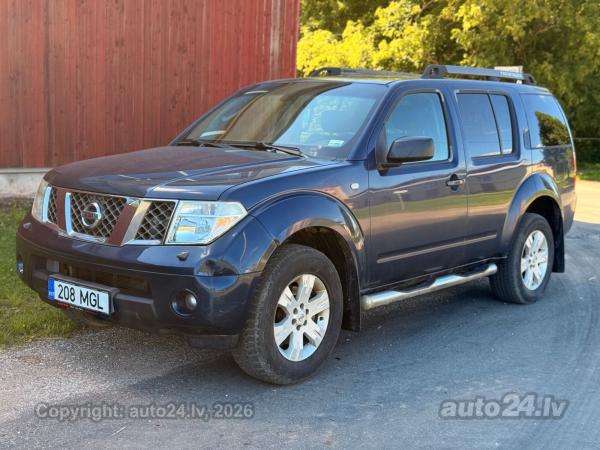 Blue Nissan Pathfinder 2006 in Tartu, with an engine capacity of 2.50 L and mileage of 324 thousand km for 1900 €, photo 6 on AUTOMOTO.COM.LV