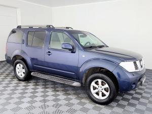 Синий Ниссан Патфайндер 2006 в Таллин, объемом двигателя 2.50 л и пробегом 439 тыс. км за 1999 €, фото  на AUTOMOTO.COM.LV