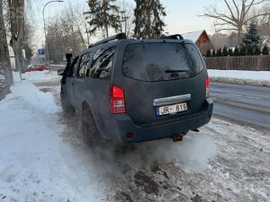 Blue Nissan Pathfinder 2007 in Jurmala, with an engine capacity of 2.50 L and mileage of 296 thousand km for 7999 €, photo 3 on AUTOMOTO.COM.LV