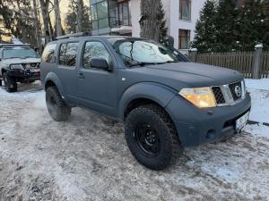 Blue Nissan Pathfinder 2007 in Jurmala, with an engine capacity of 2.50 L and mileage of 296 thousand km for 7999 €, photo 5 on AUTOMOTO.COM.LV