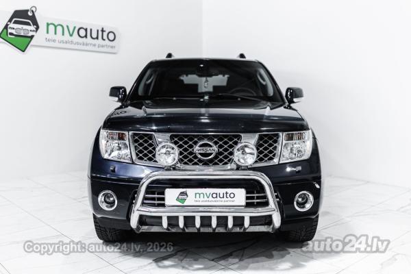 Blue Nissan Pathfinder 2007 in Tallinn, with an engine capacity of 2.50 L and mileage of 219 thousand km for 7990 €, photo 4 on AUTOMOTO.COM.LV