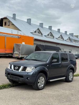 Blue Nissan Pathfinder 2007 in Kaunas, with an engine capacity of 2.49 L and mileage of 303 thousand km for 3800 €, photo  on AUTOMOTO.COM.LV