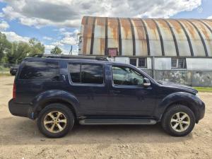 Zils Nissan Pathfinder 2011 Viļņa, ar dzinēja tilpumu 2.49 L un nobraukumu 357 tūkst. km par 3700 €, foto 3 vietnē AUTOMOTO.COM.LV