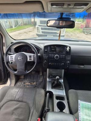 Zils Nissan Pathfinder 2011 Viļņa, ar dzinēja tilpumu 2.49 L un nobraukumu 357 tūkst. km par 3700 €, foto 9 vietnē AUTOMOTO.COM.LV
