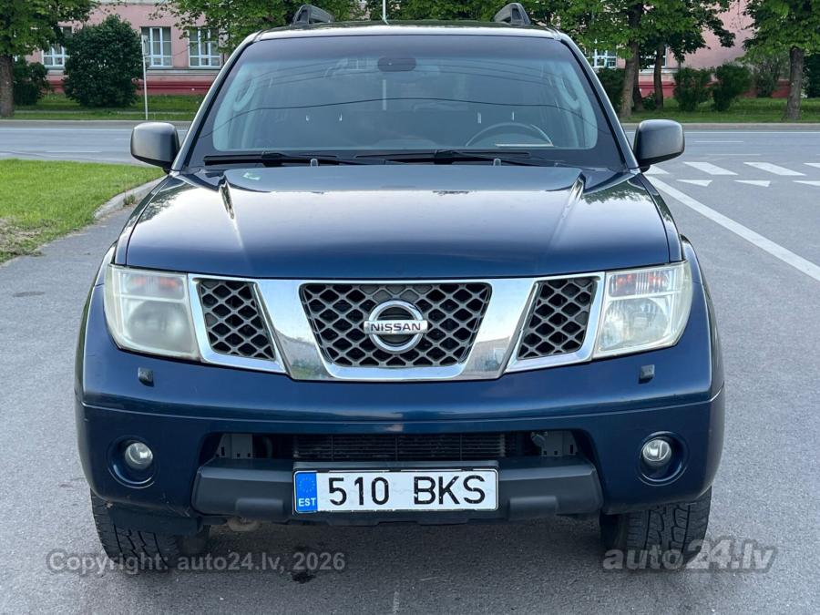 Blue Nissan Pathfinder 2005 in Narva, with an engine capacity of 2.50 L and mileage of 315 thousand km for 2499 €, photo 3 on AUTOMOTO.COM.LV