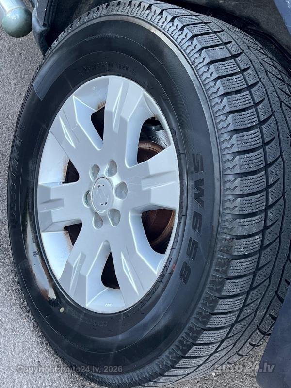Zils Nissan Pathfinder 2005 Narva, ar dzinēja tilpumu 2.50 L un nobraukumu 315 tūkst. km par 2499 €, foto 9 vietnē AUTOMOTO.COM.LV