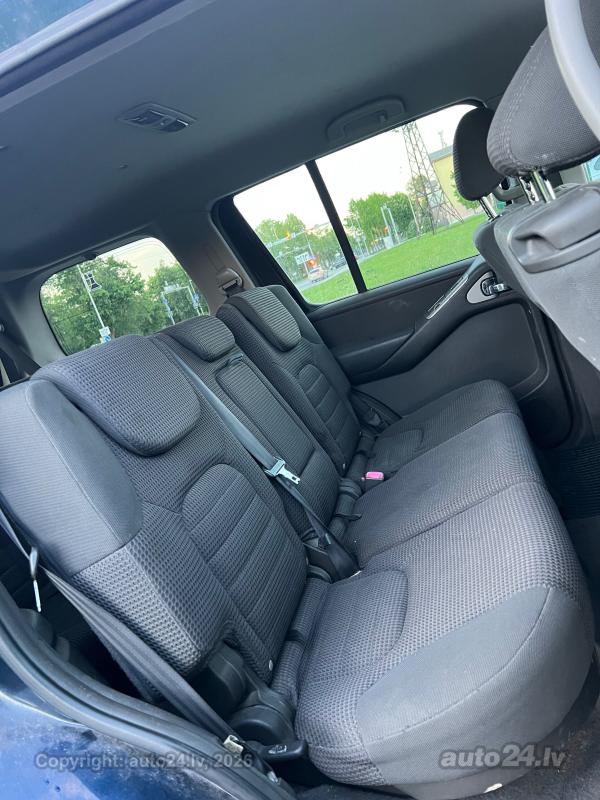 Zils Nissan Pathfinder 2005 Narva, ar dzinēja tilpumu 2.50 L un nobraukumu 315 tūkst. km par 2499 €, foto 10 vietnē AUTOMOTO.COM.LV