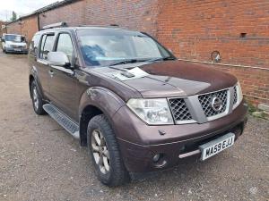 Brown Nissan Pathfinder 2009 in Kaunas, with an engine capacity of 2.49 L and mileage of 181 thousand km for 3000 €, photo 13 on AUTOMOTO.COM.LV