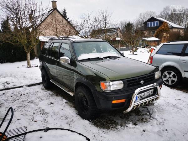 Nissan Pathfinder 1999 in Marijampole, with an engine capacity of 3.30 L and mileage of 293 thousand km for 3500 €, photo 3 on AUTOMOTO.COM.LV