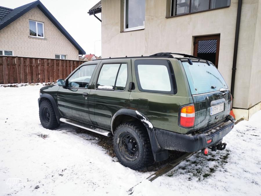 Nissan Pathfinder 1999 in Marijampole, with an engine capacity of 3.30 L and mileage of 293 thousand km for 3500 €, photo 6 on AUTOMOTO.COM.LV
