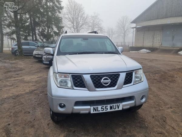 Nissan Pathfinder 2005 in Taurage, with an engine capacity of 2.50 L and mileage of 190 thousand km for 2450 €, photo 2 on AUTOMOTO.COM.LV