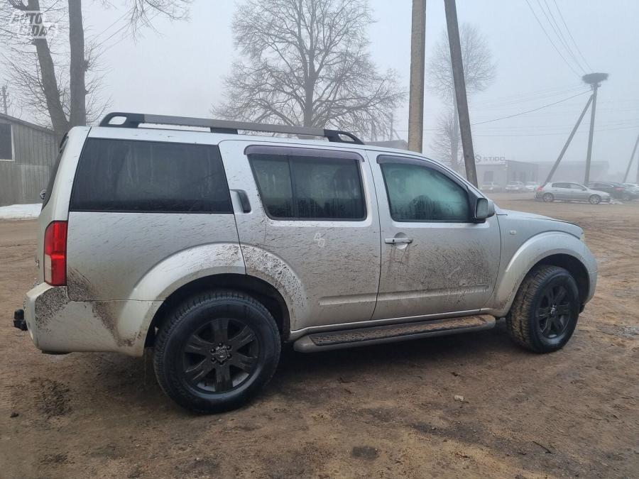 Nissan Pathfinder 2005 Tauragė, ar dzinēja tilpumu 2.50 L un nobraukumu 190 tūkst. km par 2450 €, foto 7 vietnē AUTOMOTO.COM.LV