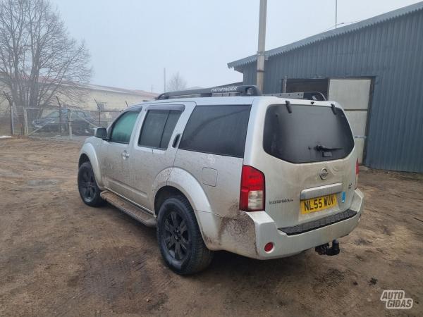 Nissan Pathfinder 2005 in Taurage, with an engine capacity of 2.50 L and mileage of 190 thousand km for 2450 €, photo 8 on AUTOMOTO.COM.LV