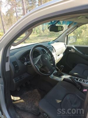 Nissan Pathfinder 2005 in Limbazi, with an engine capacity of 2.50 L and mileage of 381 thousand km for 3600 €, photo 5 on AUTOMOTO.COM.LV