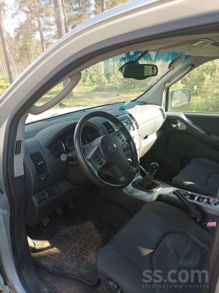 Nissan Pathfinder 2005 in Limbazi, with an engine capacity of 2.50 L and mileage of 381 thousand km for 3600 €, photo 5 on AUTOMOTO.COM.LV