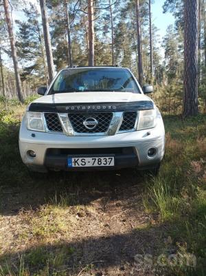 Nissan Pathfinder 2005 in Limbazi, with an engine capacity of 2.50 L and mileage of 381 thousand km for 3600 €, photo 6 on AUTOMOTO.COM.LV