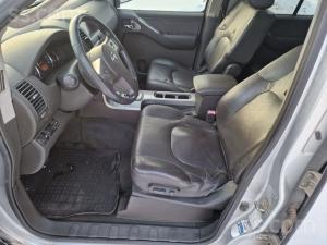 Nissan Pathfinder 2006 in Riga, with an engine capacity of 2.50 L and mileage of 280 thousand km for 5950 €, photo 7 on AUTOMOTO.COM.LV