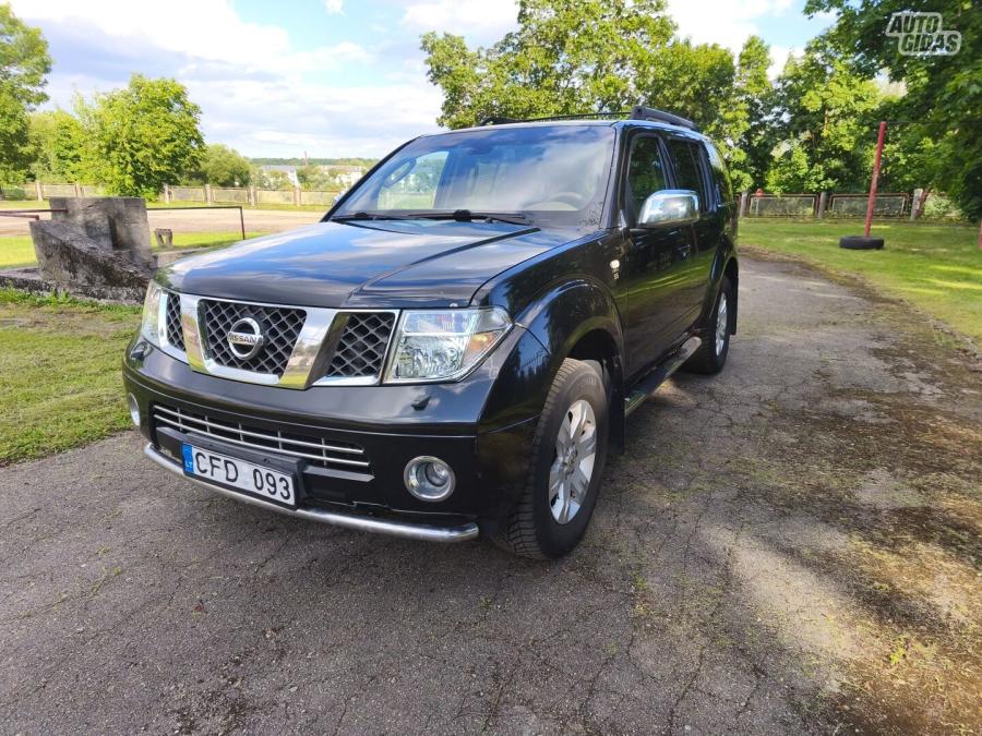 Nissan Pathfinder 2006 in Kaunas, with an engine capacity of 2.50 L and mileage of 256 thousand km for 2300 €, photo 1 on AUTOMOTO.COM.LV