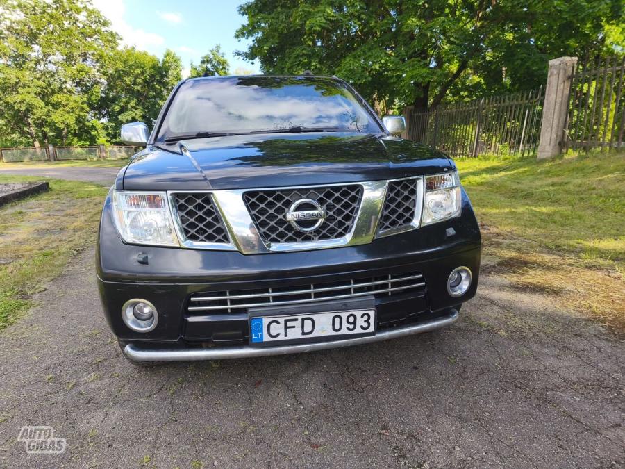 Nissan Pathfinder 2006 in Kaunas, with an engine capacity of 2.50 L and mileage of 256 thousand km for 2300 €, photo 8 on AUTOMOTO.COM.LV
