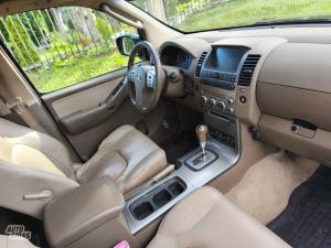 Nissan Pathfinder 2006 in Kaunas, with an engine capacity of 2.50 L and mileage of 256 thousand km for 2300 €, photo 15 on AUTOMOTO.COM.LV