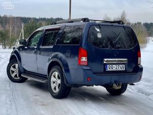 Nissan Pathfinder 2007 in Vilnius, with an engine capacity of 2.50 L and mileage of 400 thousand km for 3150 €, photo 7 on AUTOMOTO.COM.LV