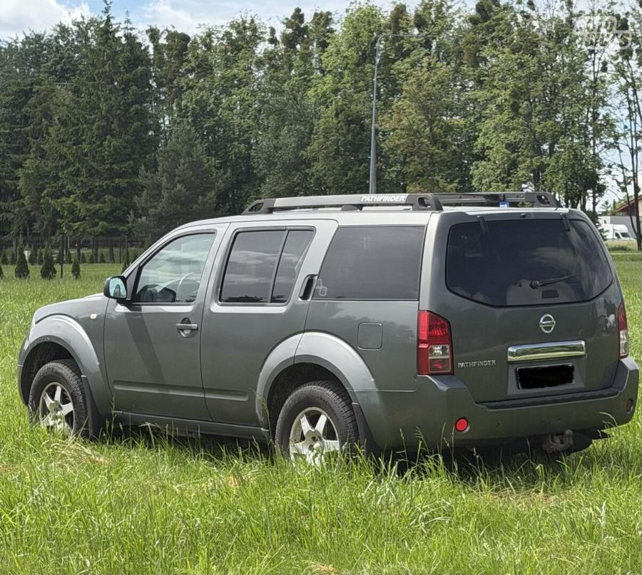 Nissan Pathfinder 2007 in Kaunas, with an engine capacity of 2.50 L and mileage of 293 thousand km for 4700 €, photo 4 on AUTOMOTO.COM.LV