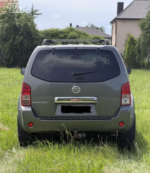Nissan Pathfinder 2007 in Kaunas, with an engine capacity of 2.50 L and mileage of 293 thousand km for 4700 €, photo 4 on AUTOMOTO.COM.LV
