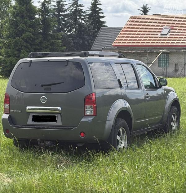 Nissan Pathfinder 2007 in Kaunas, with an engine capacity of 2.50 L and mileage of 293 thousand km for 4700 €, photo 5 on AUTOMOTO.COM.LV