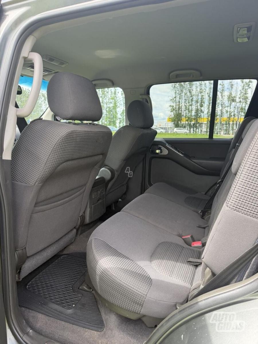 Nissan Pathfinder 2007 in Kaunas, with an engine capacity of 2.50 L and mileage of 293 thousand km for 4700 €, photo 12 on AUTOMOTO.COM.LV