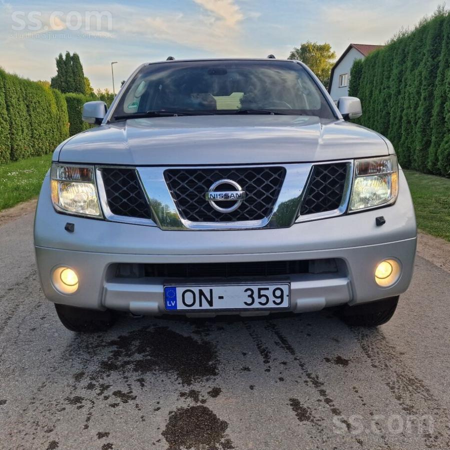 Nissan Pathfinder 2007 in Riga, with an engine capacity of 2.50 L and mileage of 260 thousand km for 5950 €, photo 1 on AUTOMOTO.COM.LV