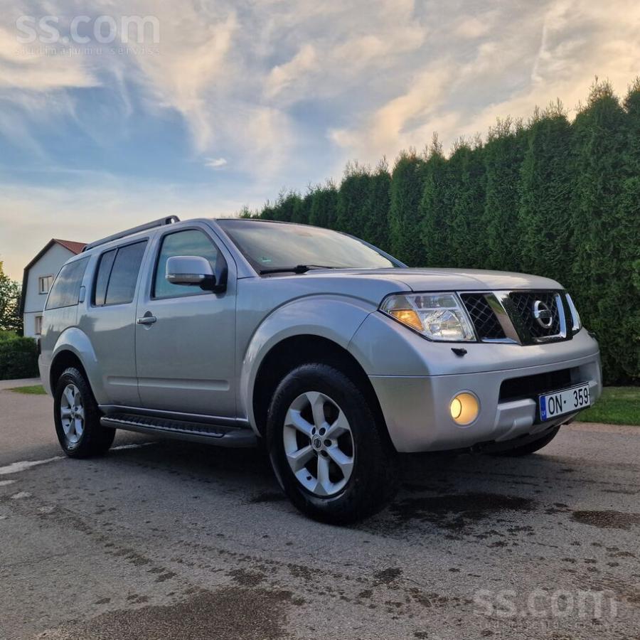 Nissan Pathfinder 2007 in Riga, with an engine capacity of 2.50 L and mileage of 260 thousand km for 5950 €, photo 3 on AUTOMOTO.COM.LV