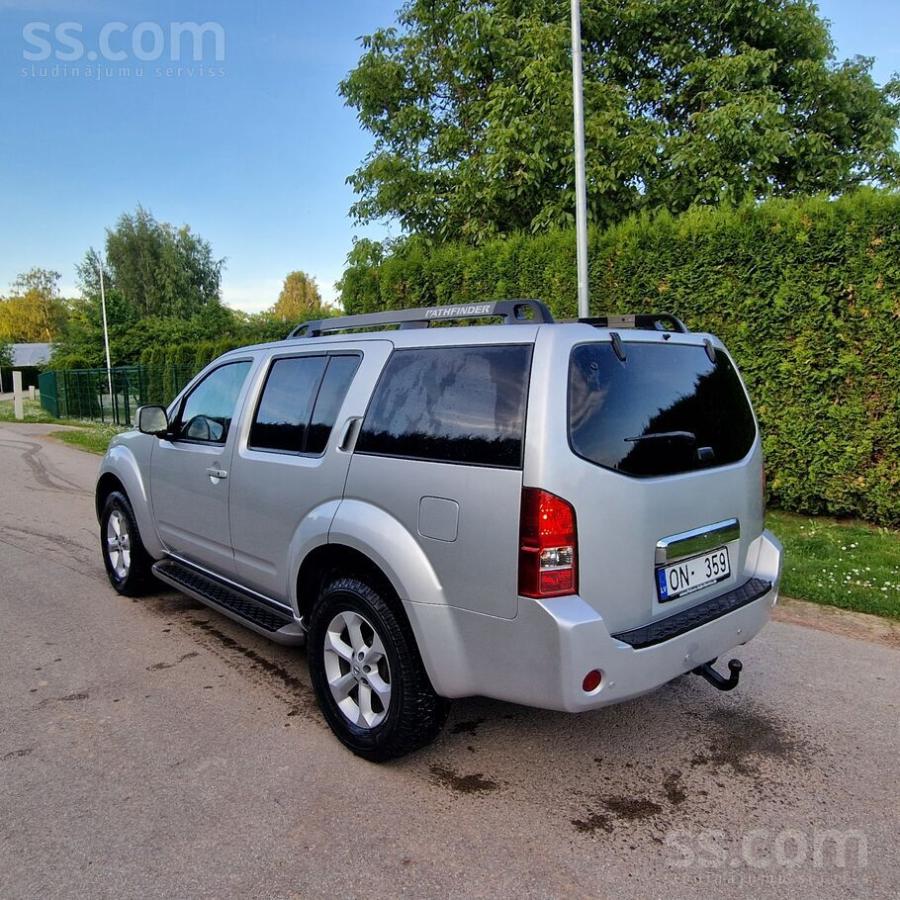 Nissan Pathfinder 2007 in Riga, with an engine capacity of 2.50 L and mileage of 260 thousand km for 5950 €, photo 7 on AUTOMOTO.COM.LV