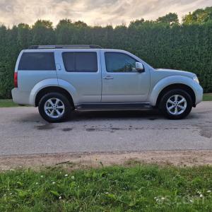 Nissan Pathfinder 2007 in Riga, with an engine capacity of 2.50 L and mileage of 260 thousand km for 5950 €, photo 11 on AUTOMOTO.COM.LV