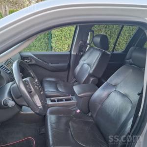 Nissan Pathfinder 2007 in Riga, with an engine capacity of 2.50 L and mileage of 260 thousand km for 5950 €, photo 15 on AUTOMOTO.COM.LV