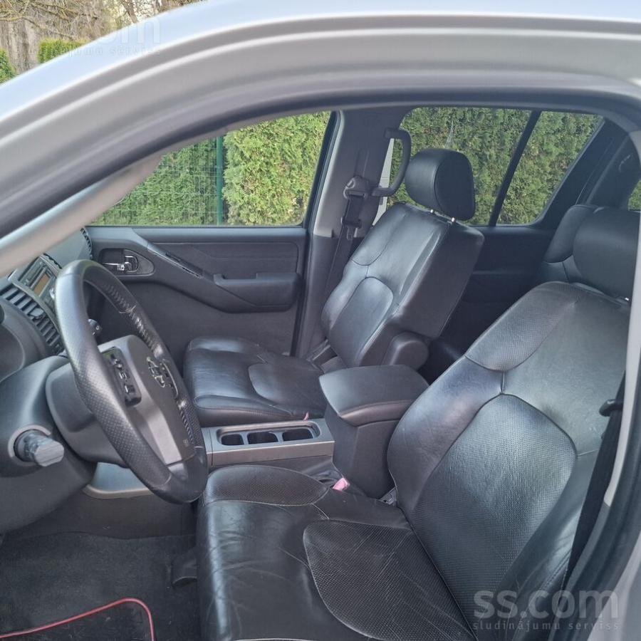 Nissan Pathfinder 2007 in Riga, with an engine capacity of 2.50 L and mileage of 260 thousand km for 5950 €, photo 15 on AUTOMOTO.COM.LV