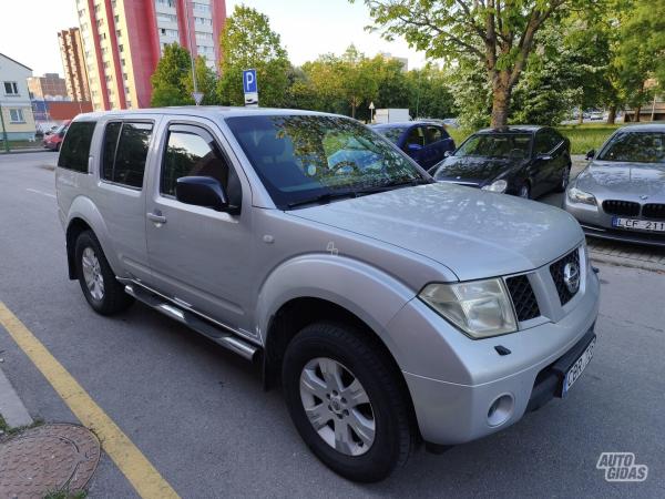 Nissan Pathfinder 2007 in Klaipeda, with an engine capacity of 2.50 L and mileage of 330 thousand km for 3200 €, photo 1 on AUTOMOTO.COM.LV