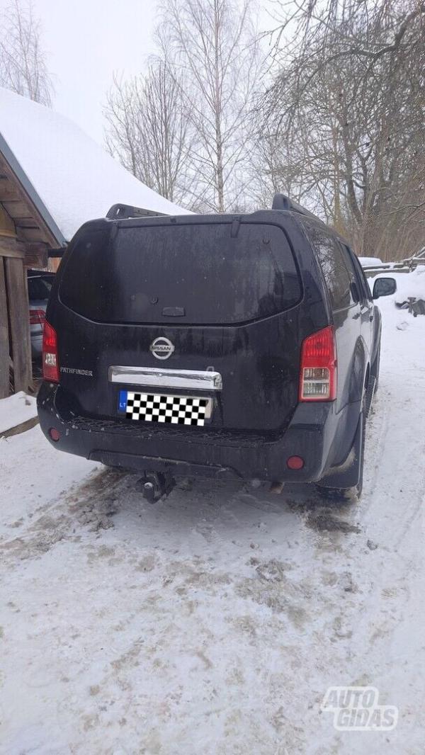 Nissan Pathfinder 2012 in Kaunas, with an engine capacity of 2.50 L and mileage of 380 thousand km for 7600 €, photo 8 on AUTOMOTO.COM.LV