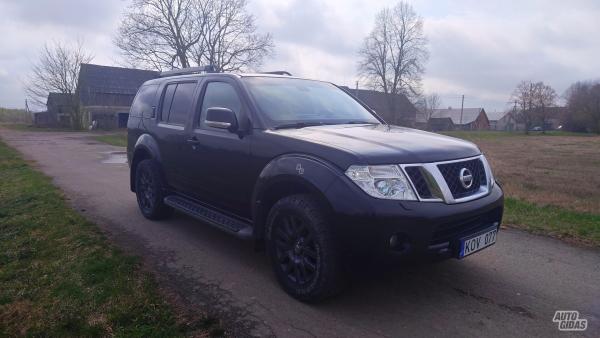 Nissan Pathfinder 2012 in Kaunas, with an engine capacity of 2.50 L and mileage of 380 thousand km for 7200 €, photo 1 on AUTOMOTO.COM.LV