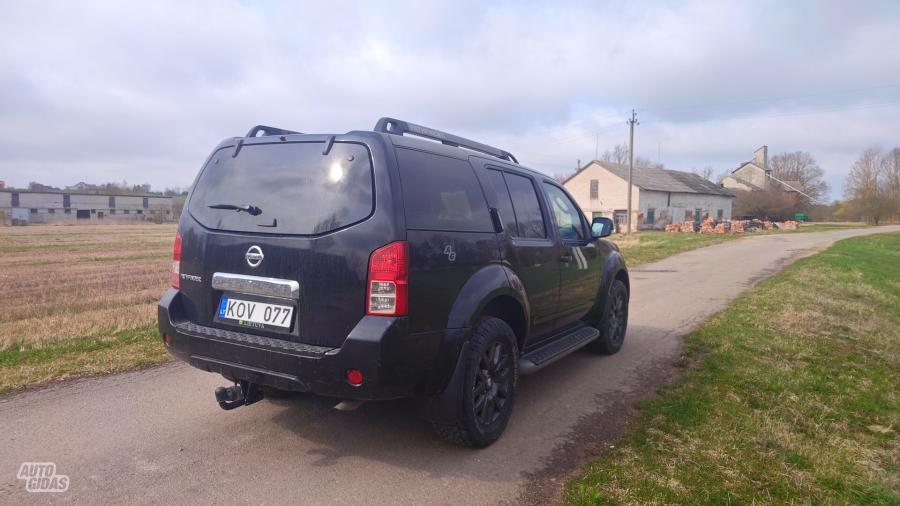 Nissan Pathfinder 2012 in Kaunas, with an engine capacity of 2.50 L and mileage of 380 thousand km for 7200 €, photo 5 on AUTOMOTO.COM.LV
