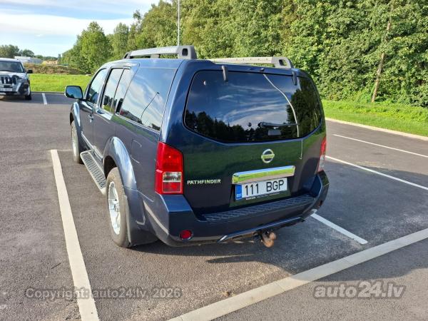 Nissan Pathfinder 2012 Tallina, ar dzinēja tilpumu 3.00 L un nobraukumu 156 tūkst. km par 24000 €, foto 6 vietnē AUTOMOTO.COM.LV