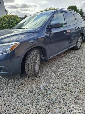 Nissan Pathfinder 2016 in Siauliai, with an engine capacity of 3.50 L and mileage of 294 thousand km for 8000 €, photo 4 on AUTOMOTO.COM.LV