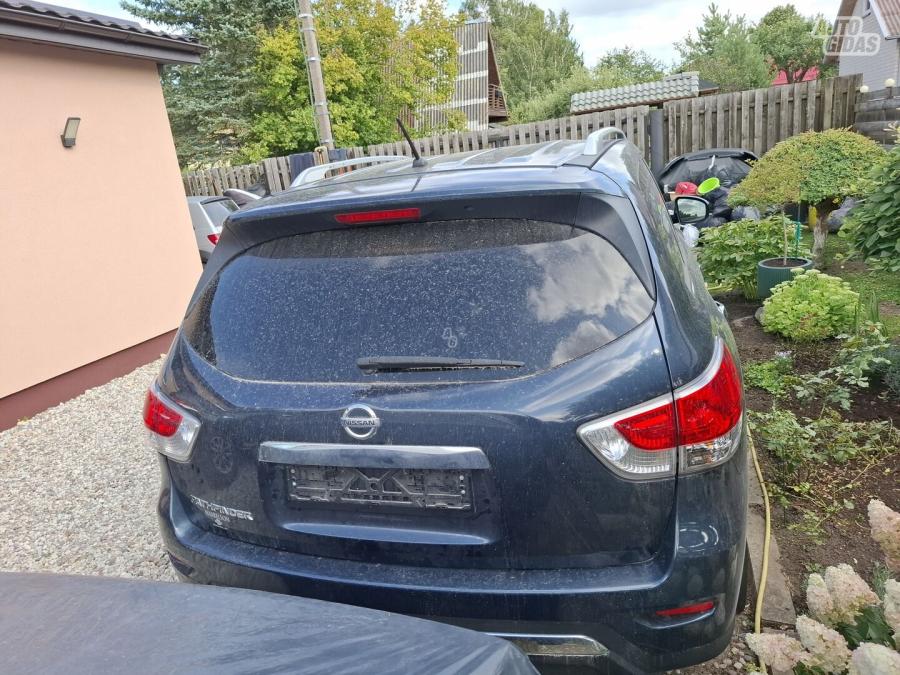Nissan Pathfinder 2016 in Siauliai, with an engine capacity of 3.50 L and mileage of 294 thousand km for 8000 €, photo 9 on AUTOMOTO.COM.LV