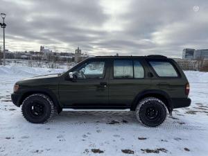 Zaļš Nissan Pathfinder 1999 Viļņa, ar dzinēja tilpumu 3.27 L un nobraukumu 300 tūkst. km par 4500 €, foto 8 vietnē AUTOMOTO.COM.LV
