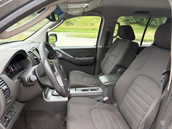 Zaļš Nissan Pathfinder 2006 Viļņa, ar dzinēja tilpumu 2.49 L un nobraukumu 290 tūkst. km par 2500 €, foto 6 vietnē AUTOMOTO.COM.LV