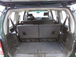 Green Nissan Pathfinder 2007 in Jonava, with an engine capacity of 2.49 L and mileage of 286 thousand km for 2900 €, photo 8 on AUTOMOTO.COM.LV