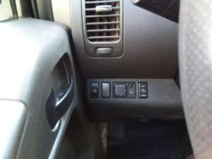 Green Nissan Pathfinder 2007 in Jonava, with an engine capacity of 2.49 L and mileage of 286 thousand km for 2900 €, photo 14 on AUTOMOTO.COM.LV